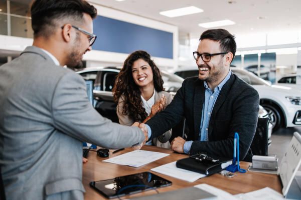 Automobilkaufmann Ausbildung: Berufsbild & Stellen | Azubiyo