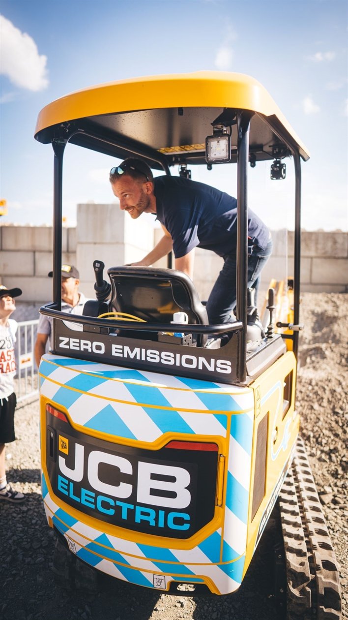 JCB Deutschland GmbH Ausbildung: Infos & freie Stellen | AZUBIYO