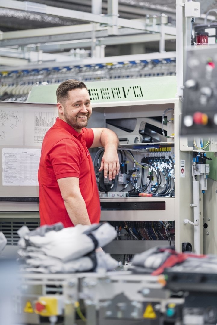MEWA Textil-Service AG & Co. Management OHG Ausbildung: Infos & freie ...
