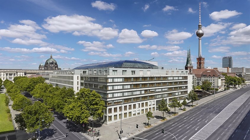 DIHK | Deutsche Industrie- und Handelskammer Ausbildung: Infos & freie ...